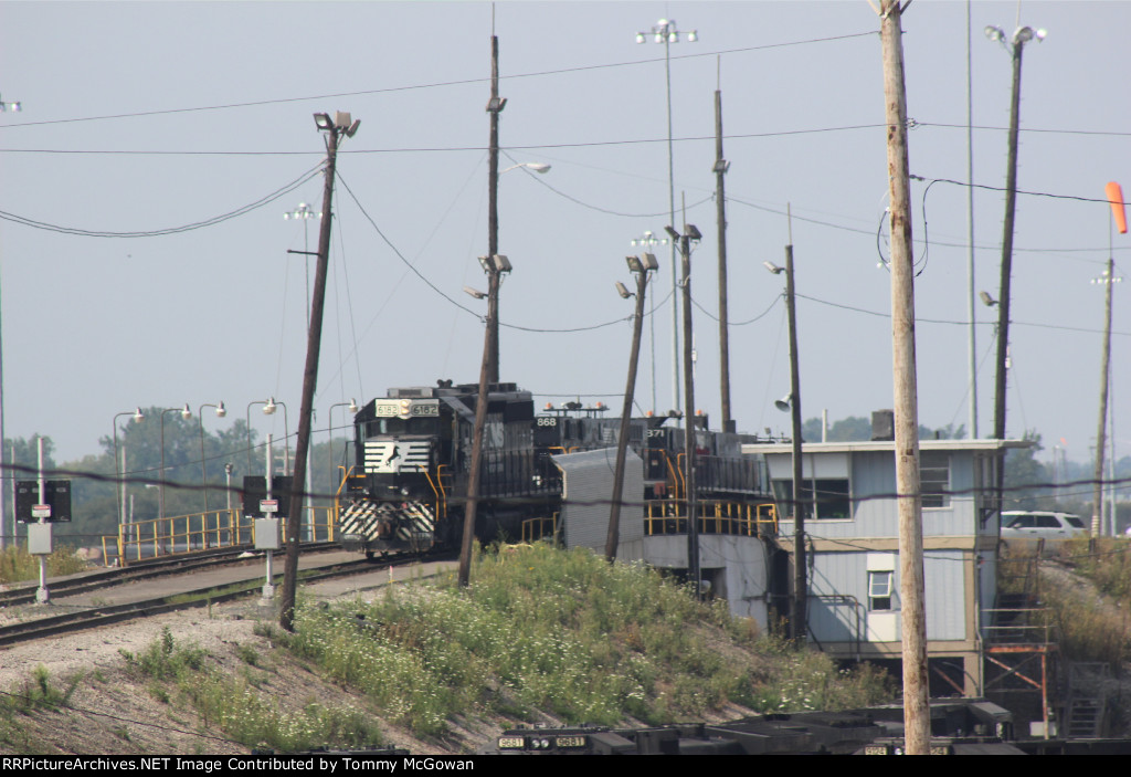NS 6182 Hump Set on the Hump